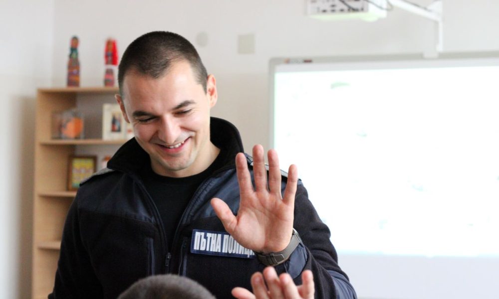 Пътен полицай в клас Gabrovo News